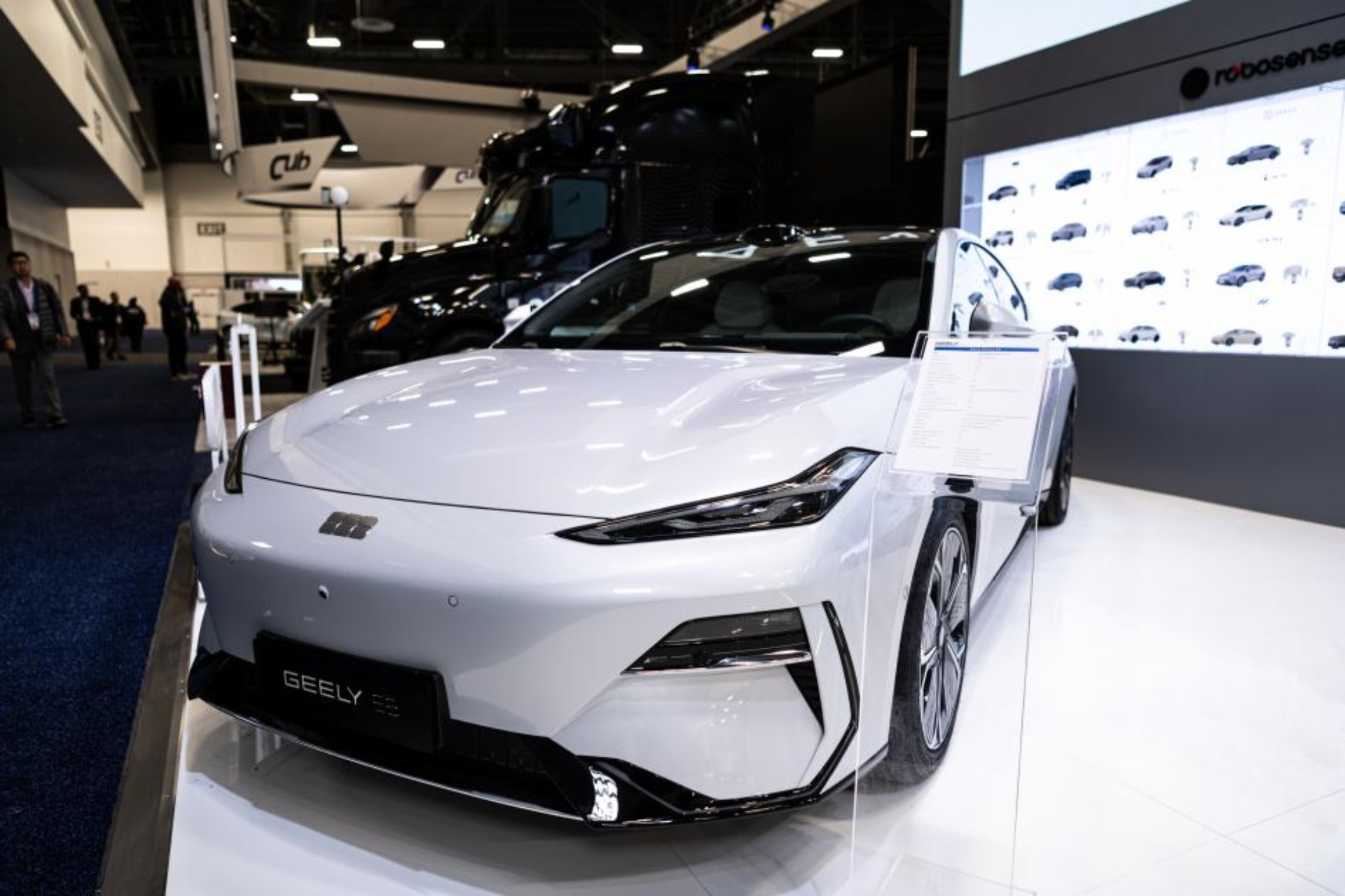 Geely Unveils Full-Domain AI for Smart Vehicles System